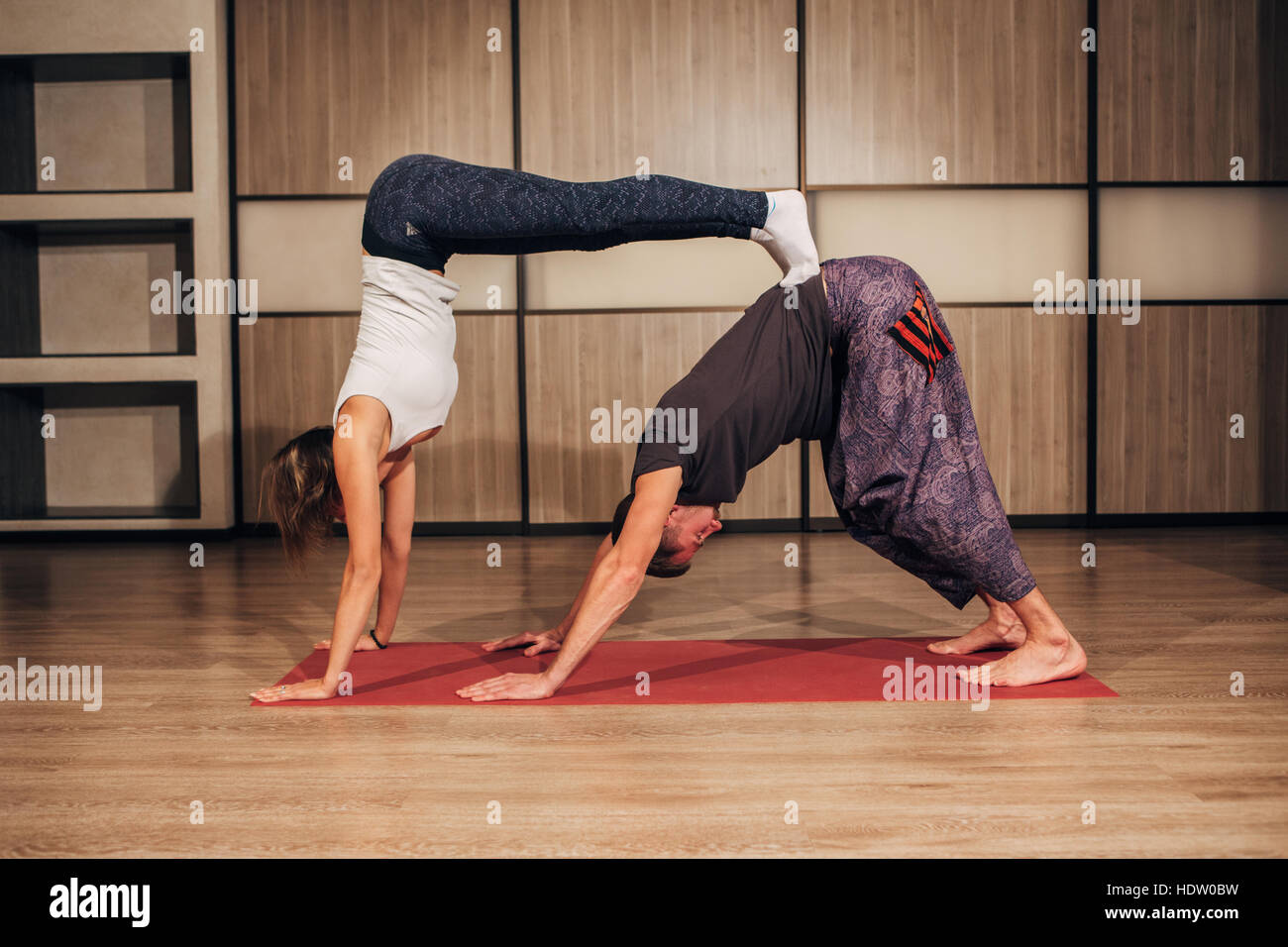 Woman man doing partner hi-res stock photography and images - Alamy