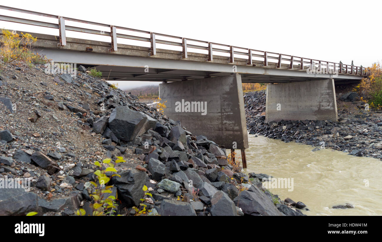 Alaska highway construction hi-res stock photography and images - Alamy