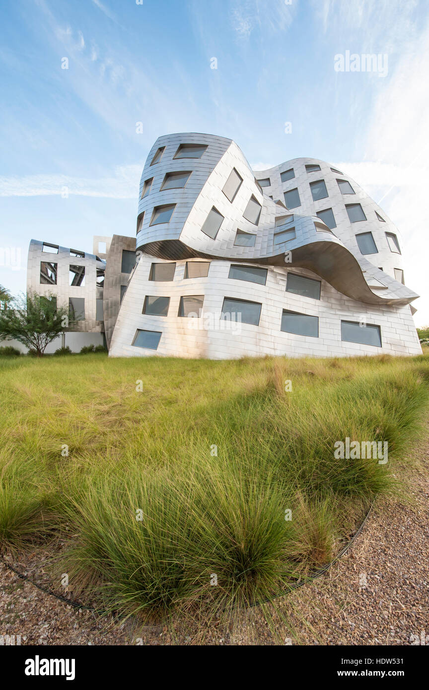 Cleveland Clinic Lou Ruvo Center for Brain Health building designed by ...