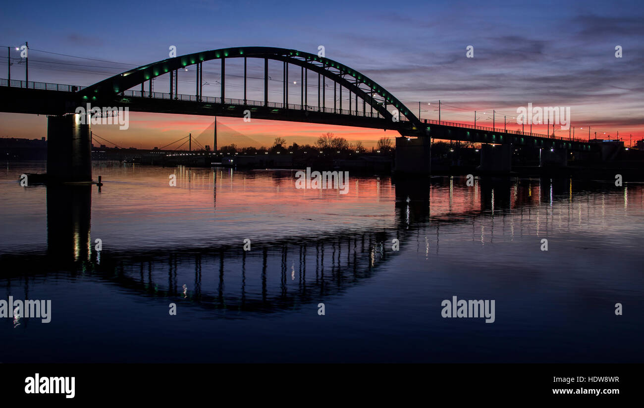 Overpass bridges hi-res stock photography and images - Alamy