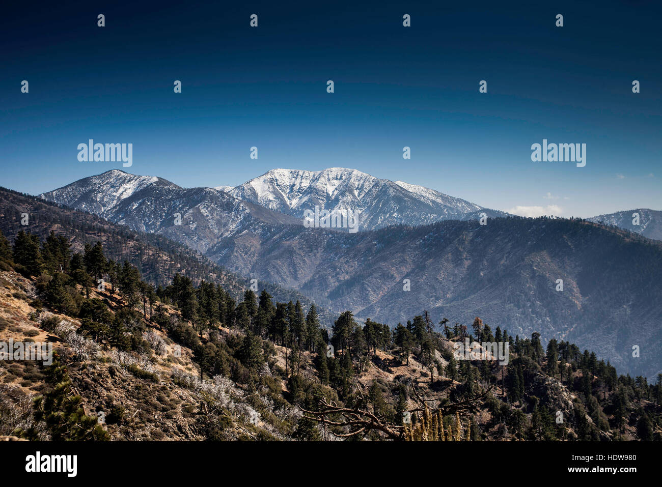 angeles crest snowy mountain Stock Photo - Alamy
