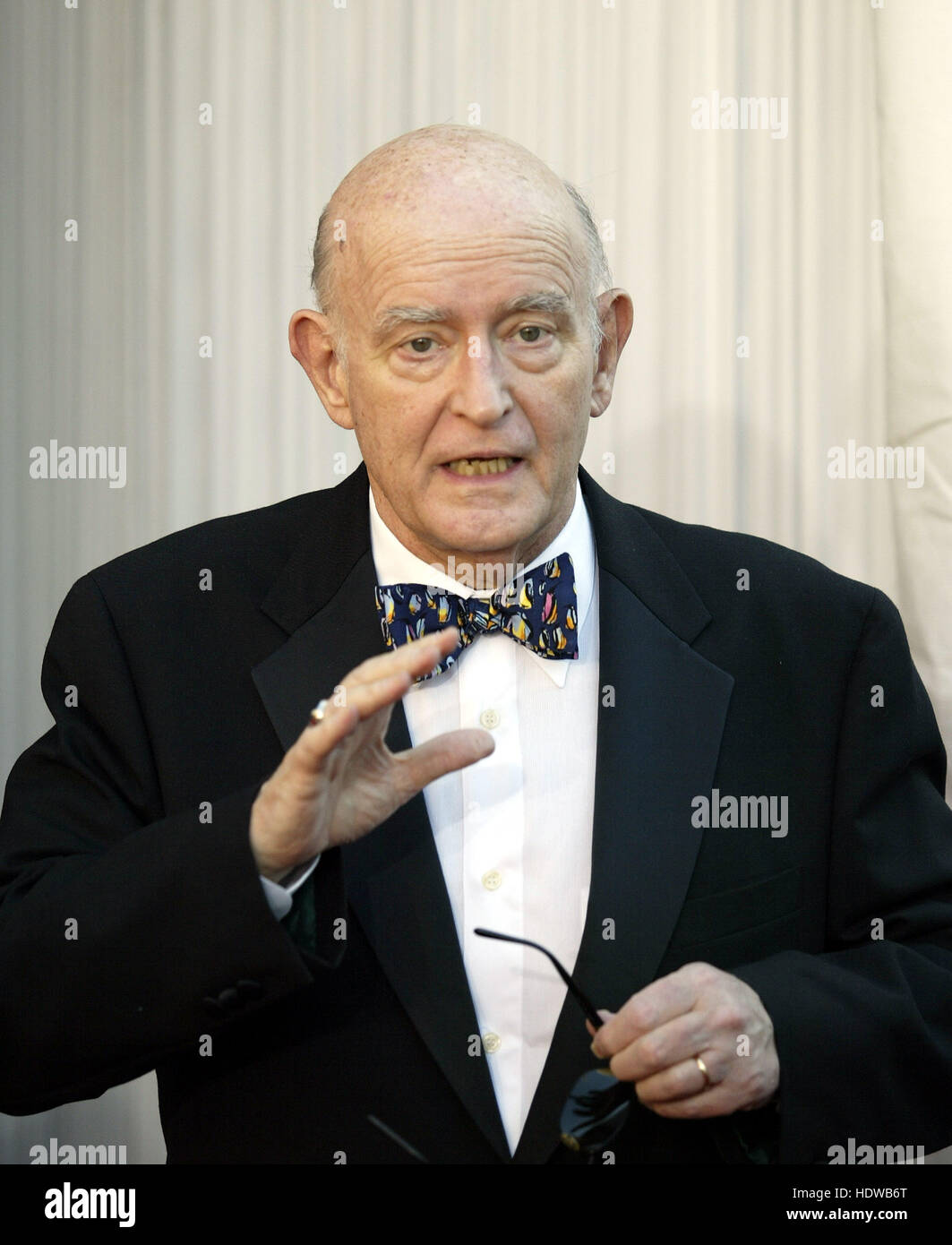 Peter boyle everybody loves raymond High Resolution Stock Photography ...