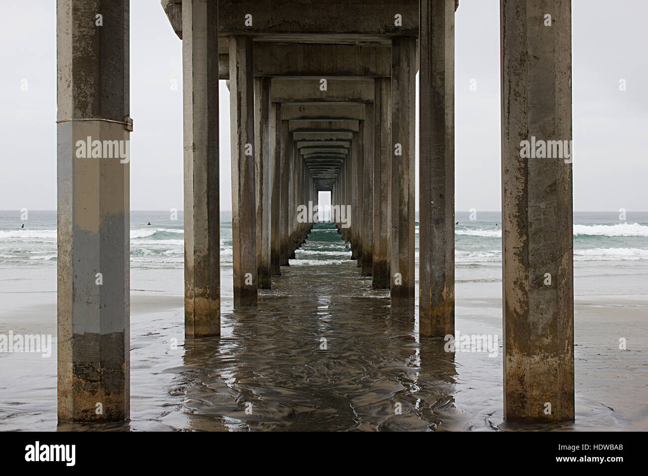 Concrete pier hi-res stock photography and images - Alamy