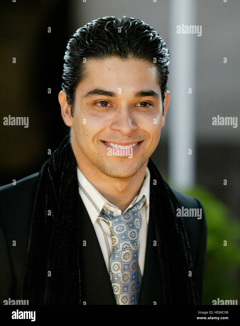 Actor Wilmer Valderrama arrives at the People's Choice Awards in ...