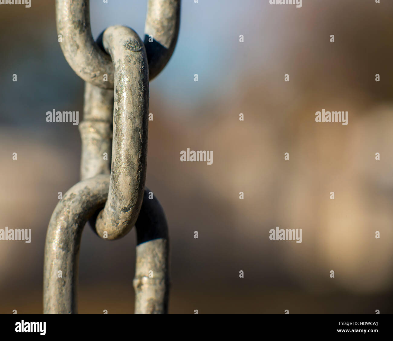 Silver chain links hi-res stock photography and images - Alamy
