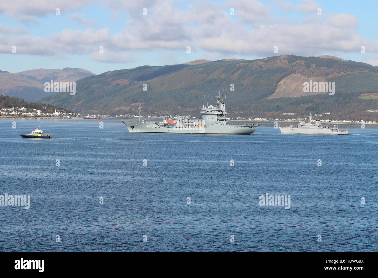 Hms cottesmore hunt class minesweeper hi-res stock photography and ...