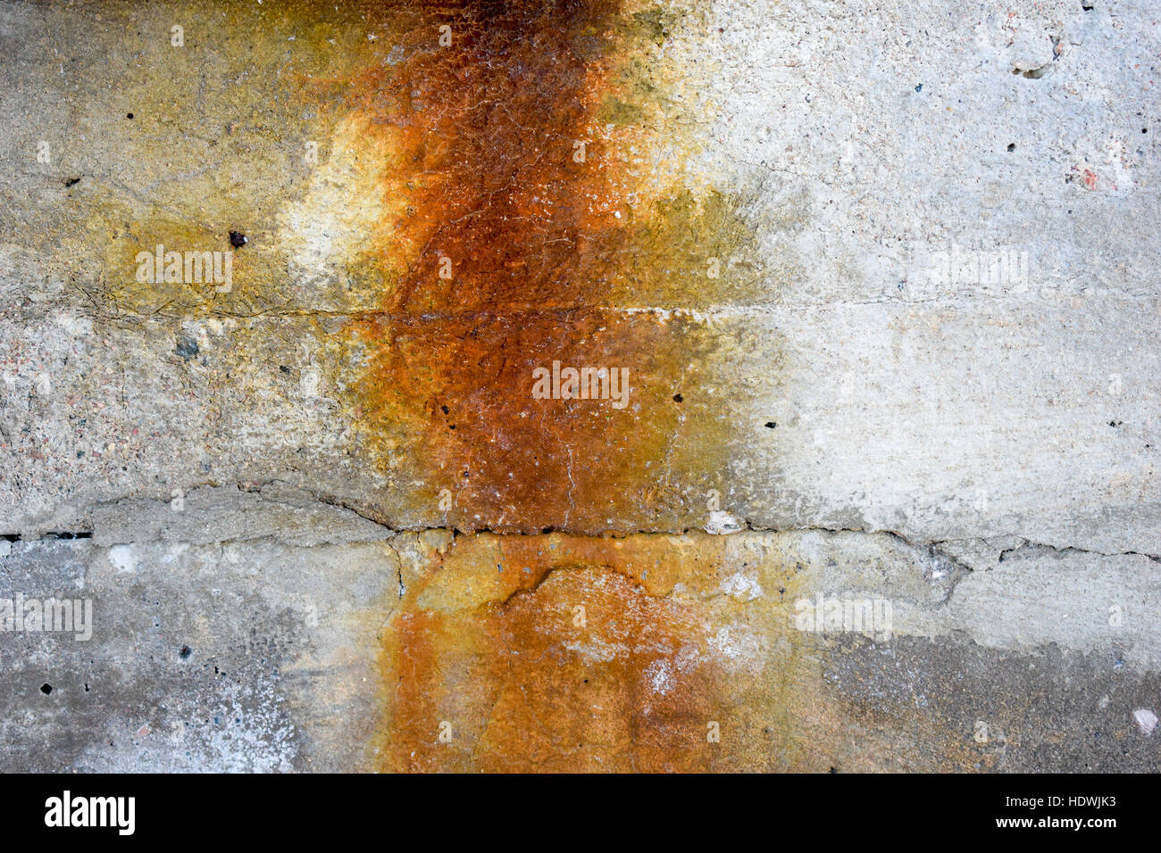 Concrete with rust hi-res stock photography and images - Alamy