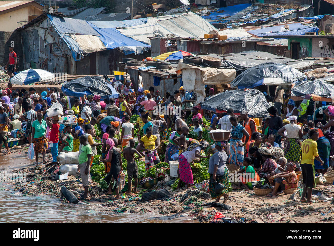 Slum market hi-res stock photography and images - Alamy