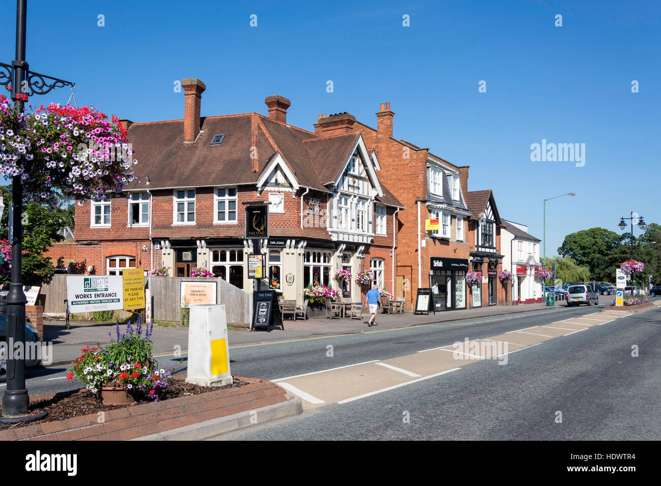 16th century The Stag Pub, Ascot High Street, Ascot, Berkshire, England ...