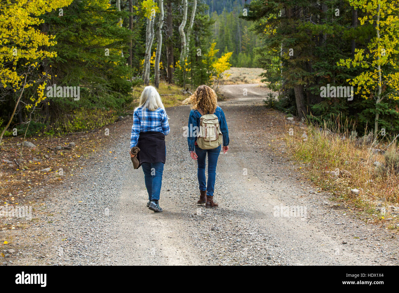 Women on path hi-res stock photography and images - Alamy