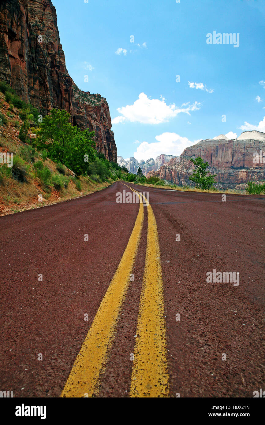Empty road in north hi-res stock photography and images - Alamy