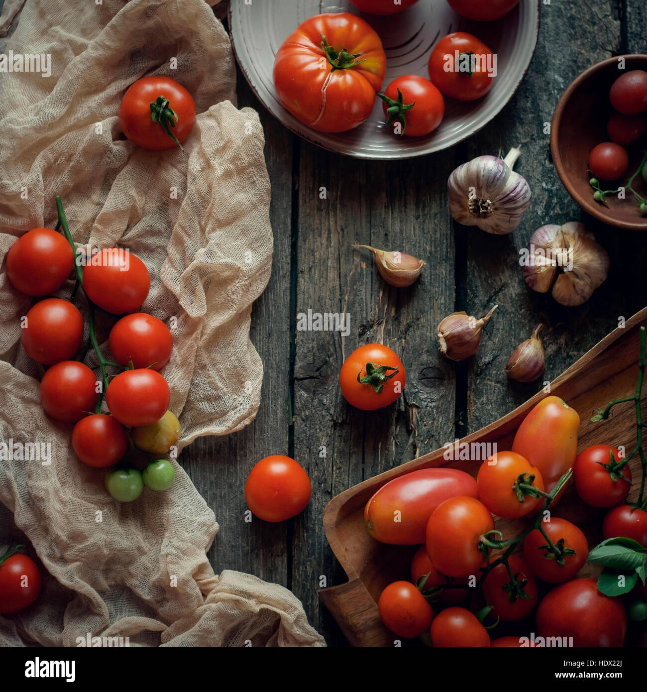 Table of tomatoes hi-res stock photography and images - Alamy