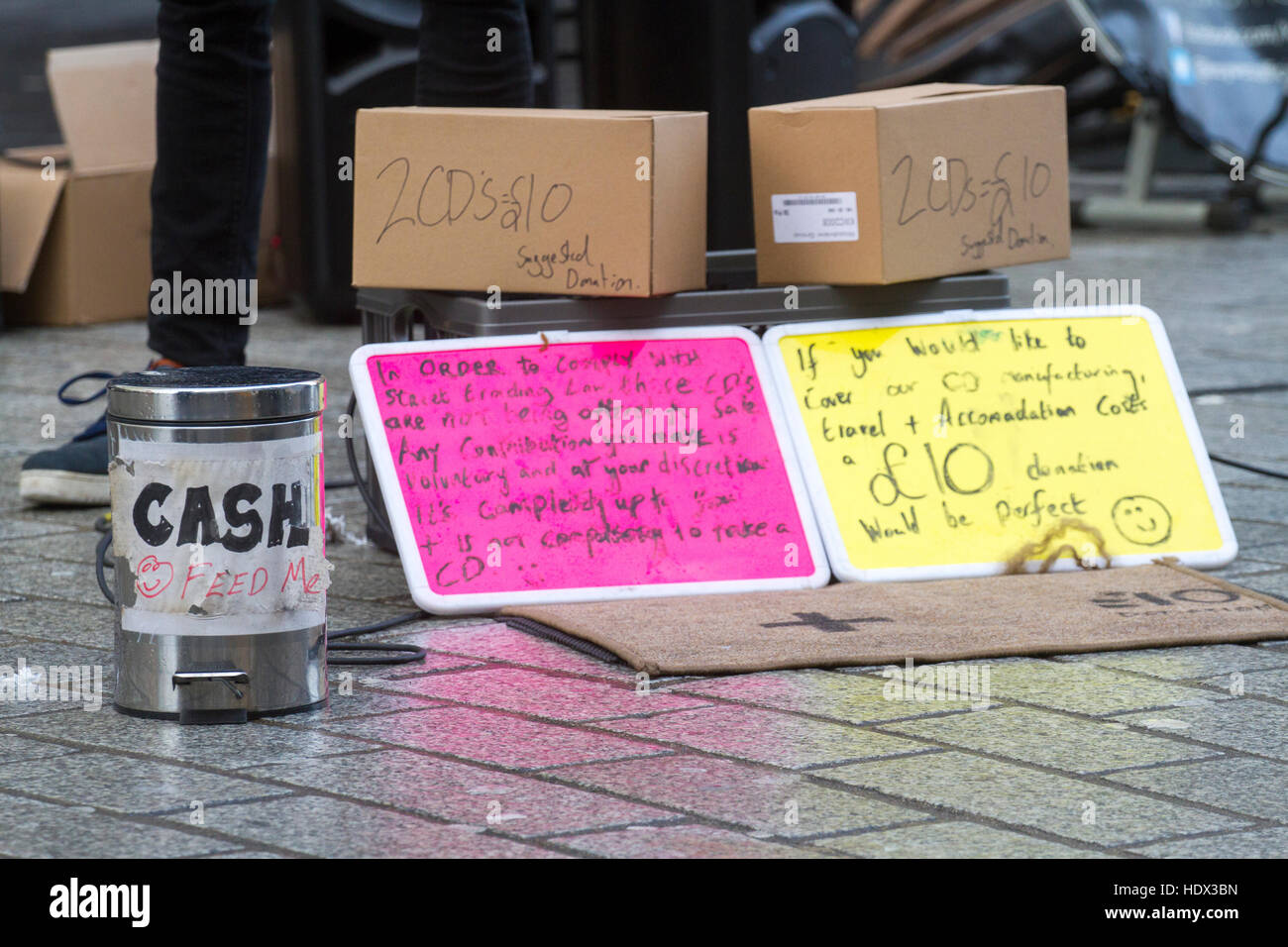Busking manchester hi-res stock photography and images - Alamy