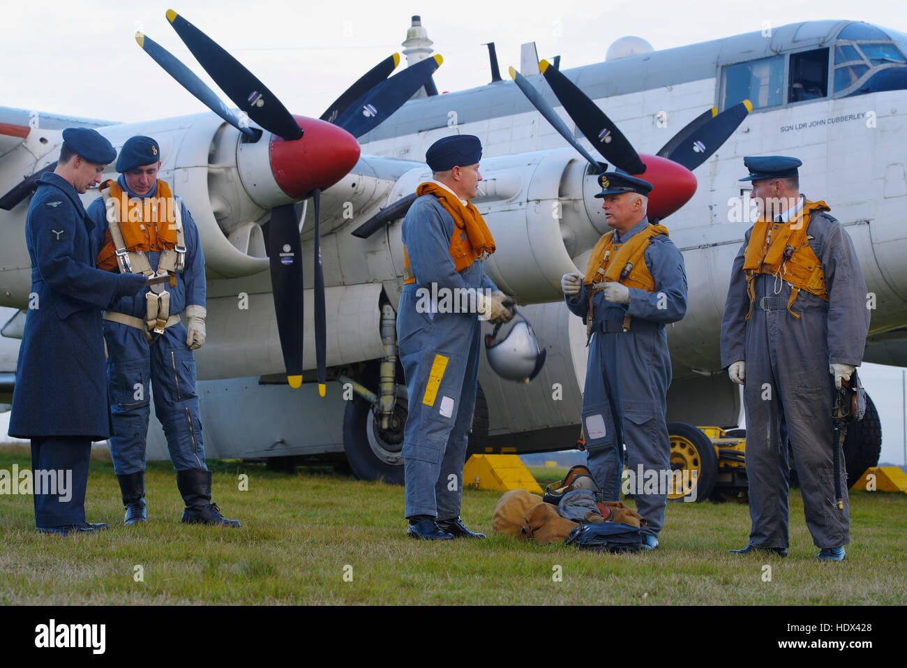 Avro shackleton aeroplane hi-res stock photography and images - Alamy