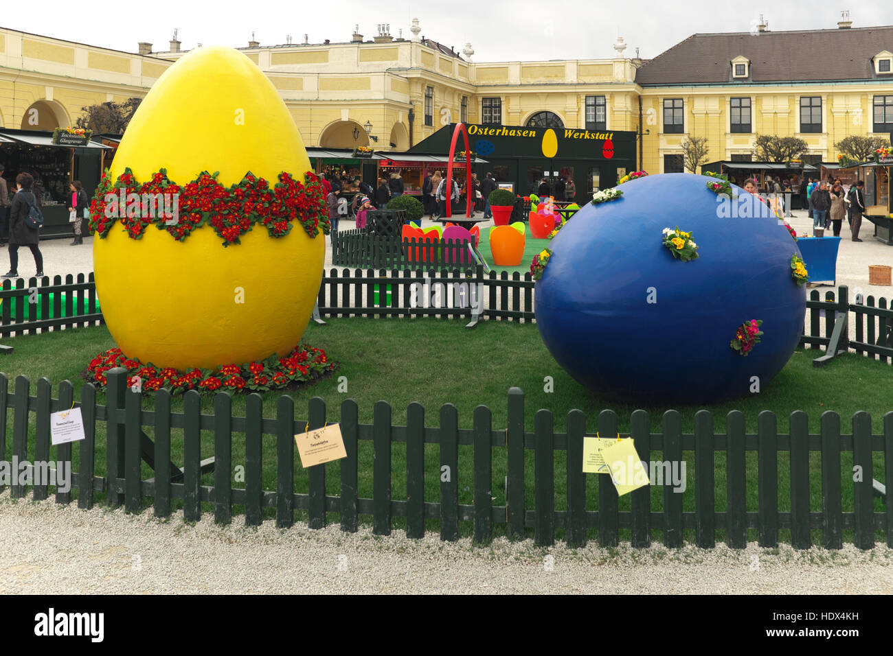 Easter displays hi-res stock photography and images - Alamy