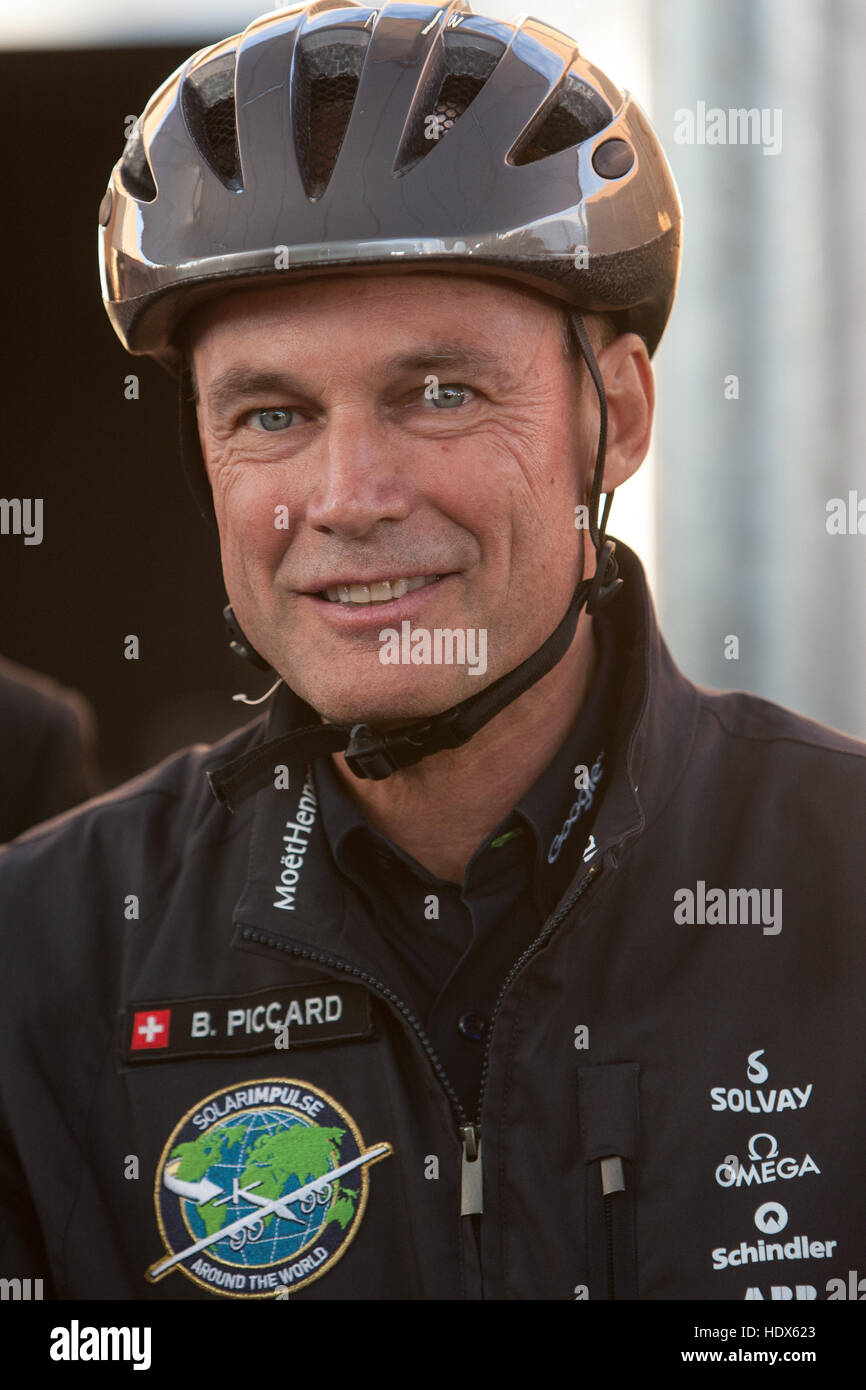 Bertrand piccard hi-res stock photography and images - Alamy