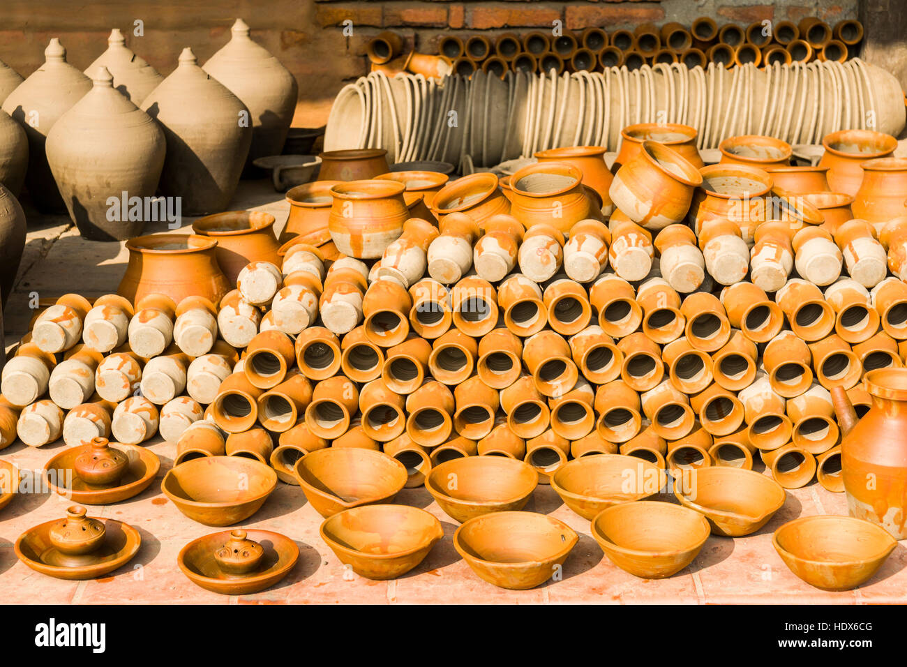 Travel pottery nepal hi-res stock photography and images - Alamy