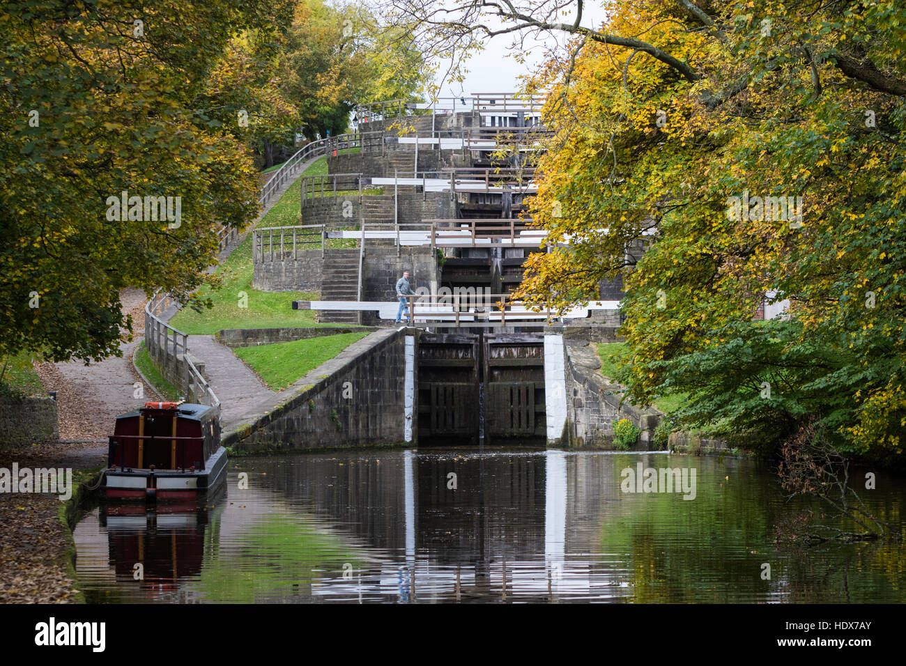Five Rise Locks at Bingley, on the Leeds and Liverpool Canal Stock ...
