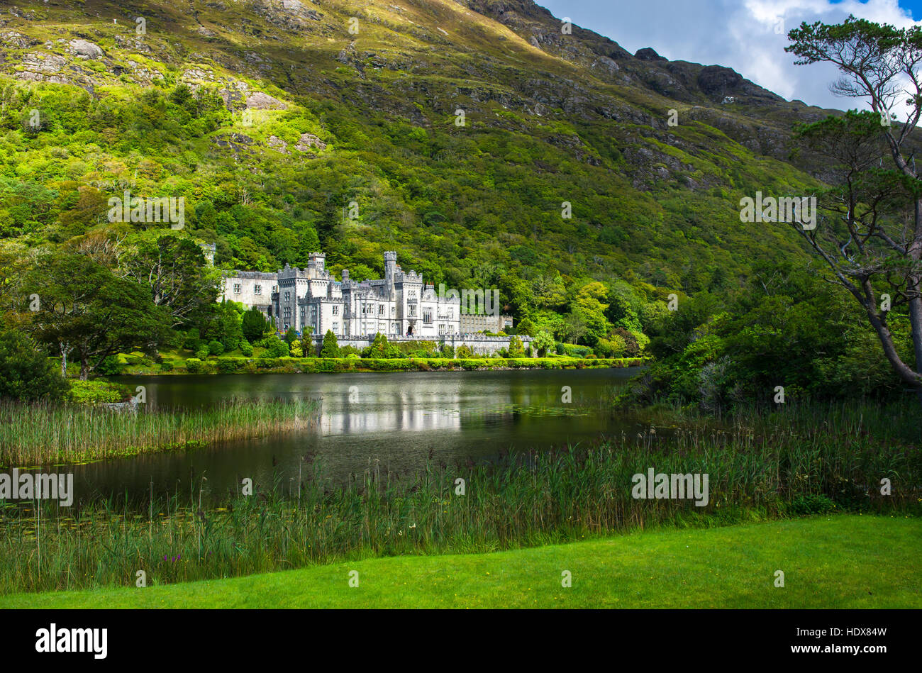 Castle and Monastery Kylemore Abbey in Ireland Stock Photo - Alamy