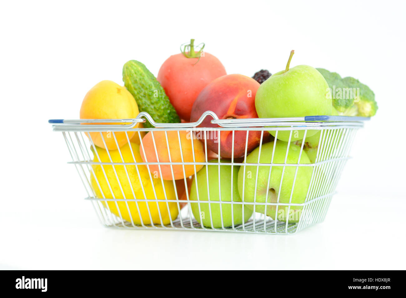 Vegetables basket hi-res stock photography and images - Alamy