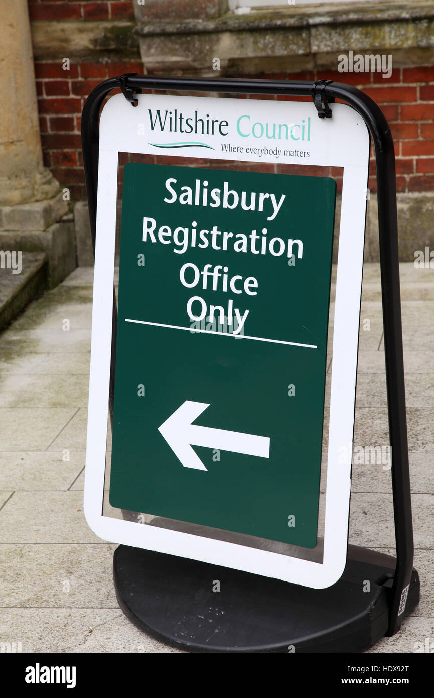 Salisbury Registry Office sign Stock Photo - Alamy