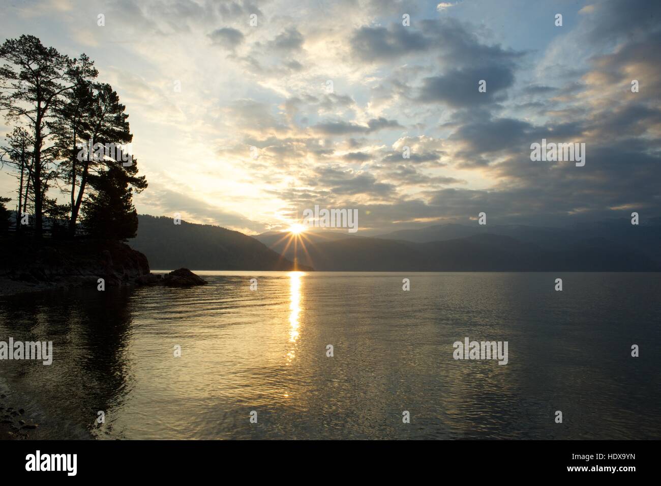Sunset landscape lake teletskoye hi-res stock photography and images ...