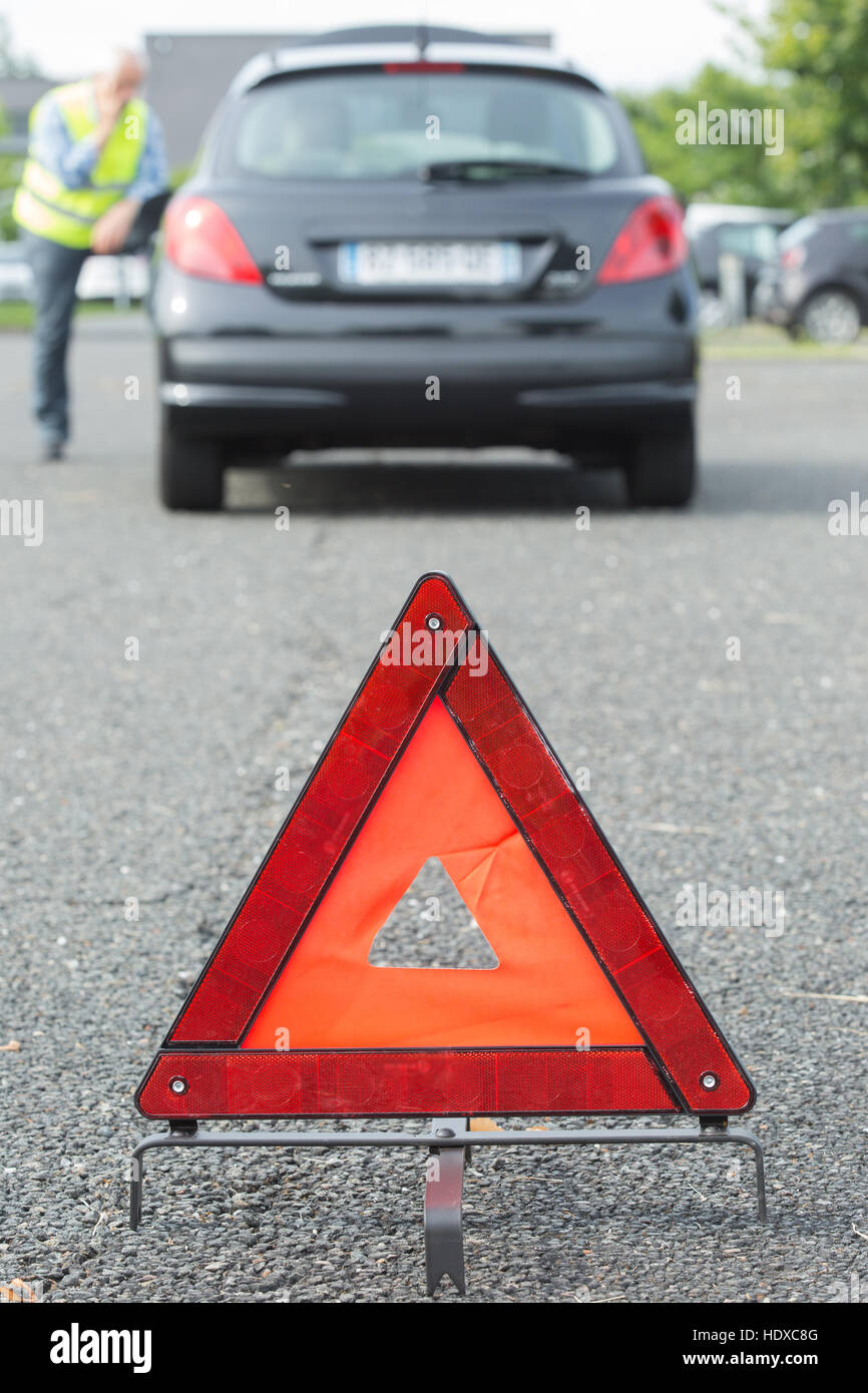 Car accident triangle auto vehicle hi-res stock photography and images ...