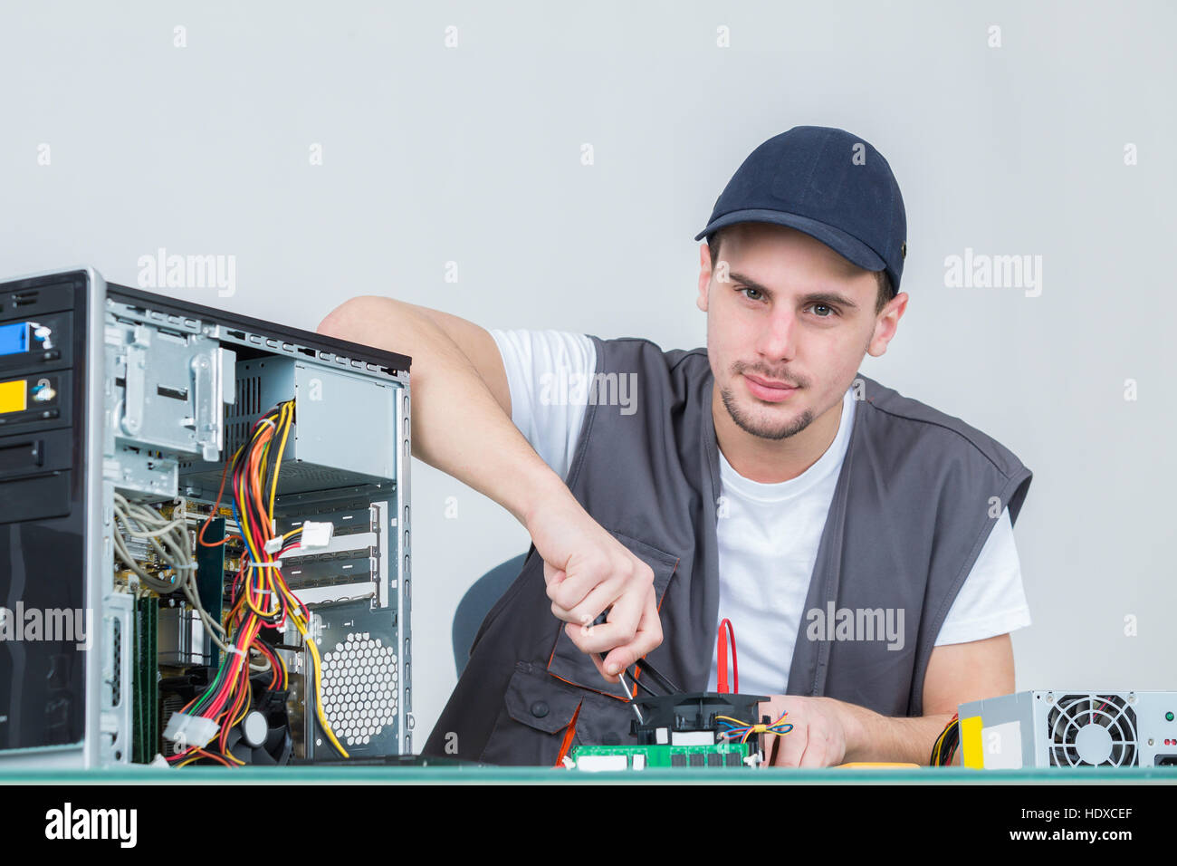 Portrait of computer repairman Stock Photo - Alamy