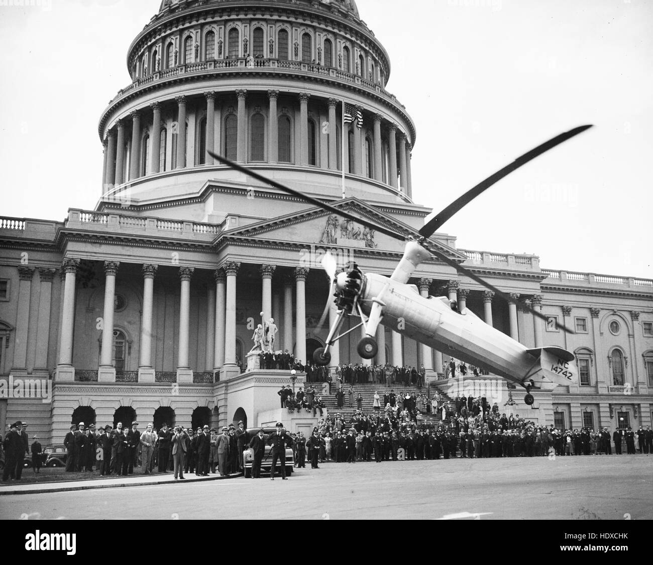 Aircraft lands at U.S. Capitol, Washington, D.C. 1936 April 28 Stock ...