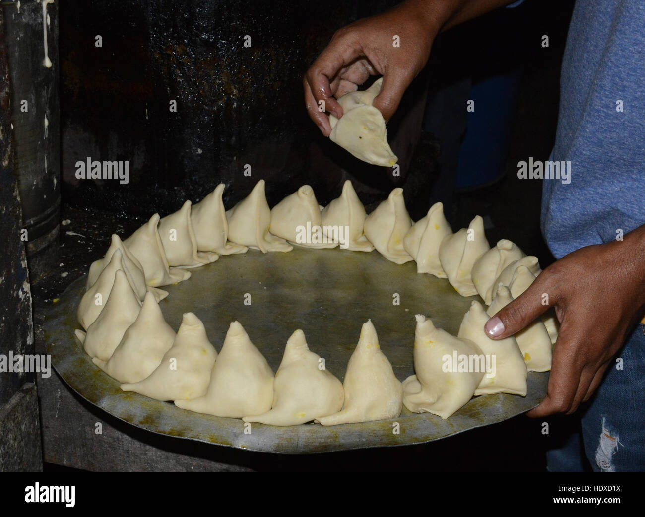 Samosa indian street food hi-res stock photography and images - Alamy