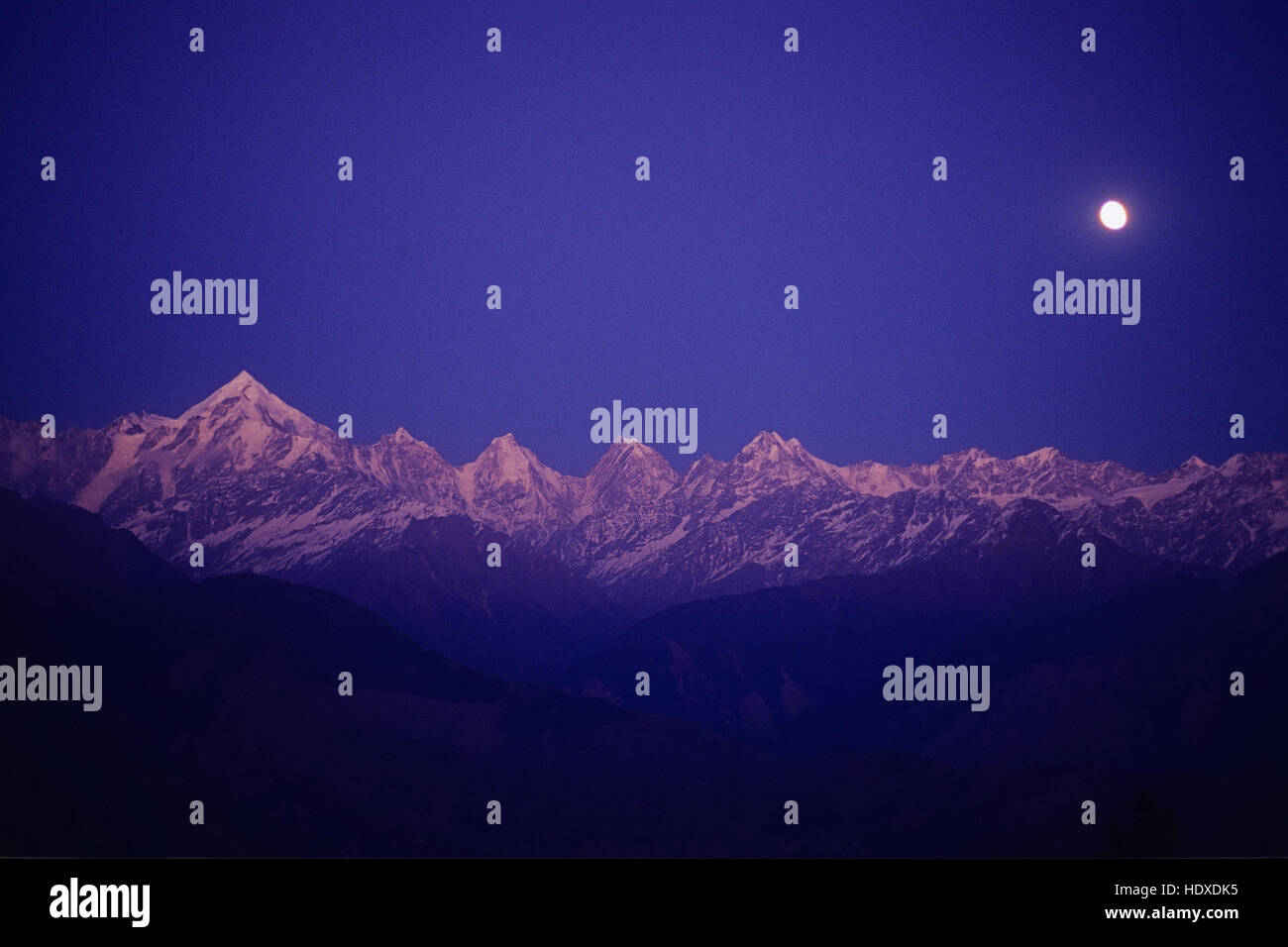 Panchchuli peaks hi-res stock photography and images - Alamy