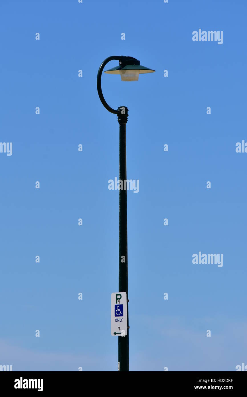 Pole sign disabled parking sign hi-res stock photography and images - Alamy