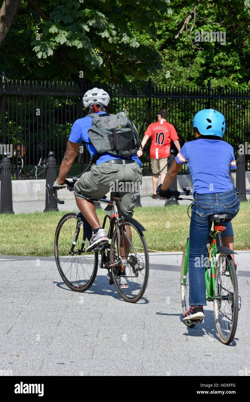 People enjoying a nice bike ride on a warm summer day Stock Photo - Alamy