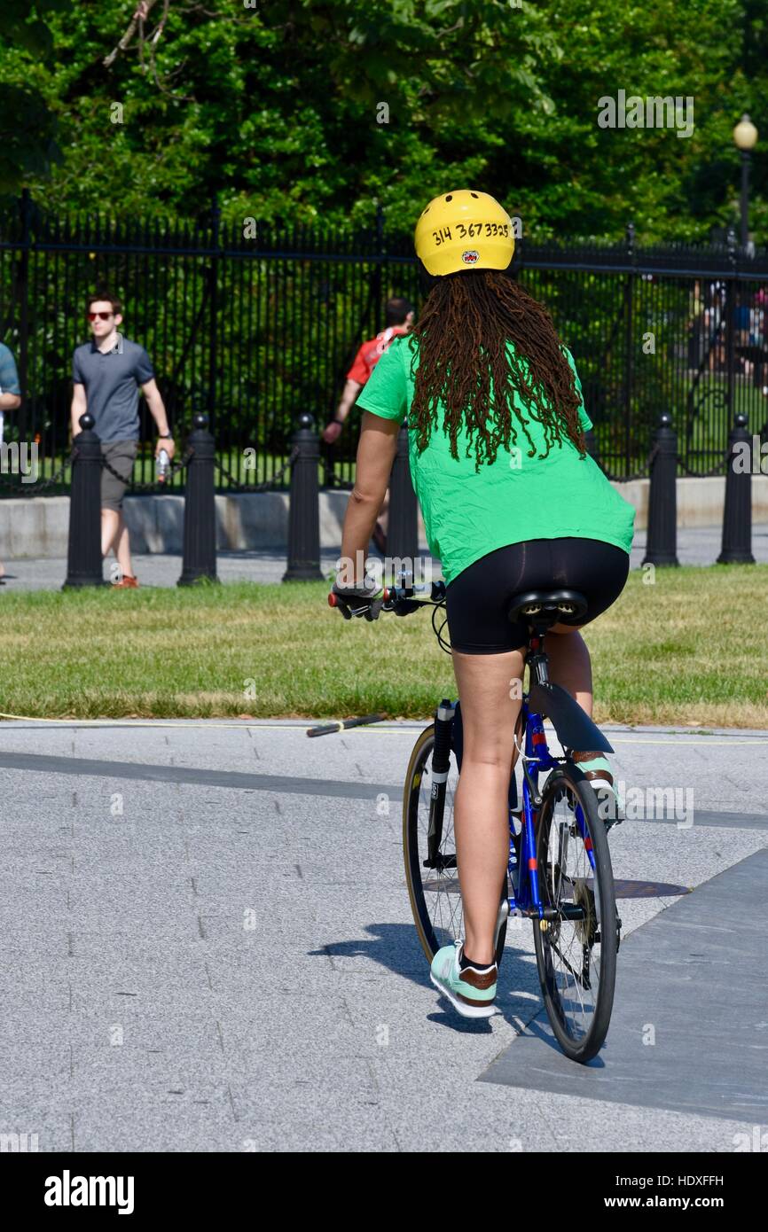 People enjoying a nice bike ride on a warm summer day Stock Photo - Alamy