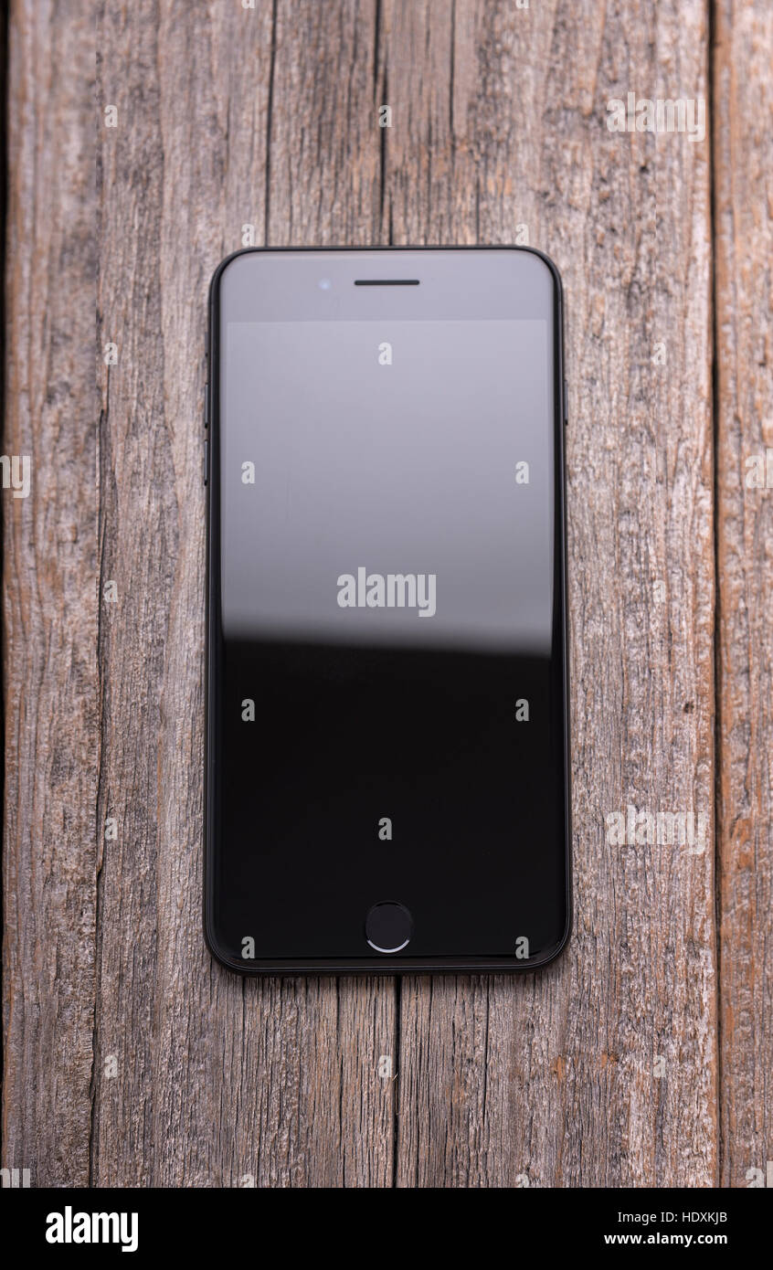 Iphone 7 black hi-res stock photography and images - Alamy