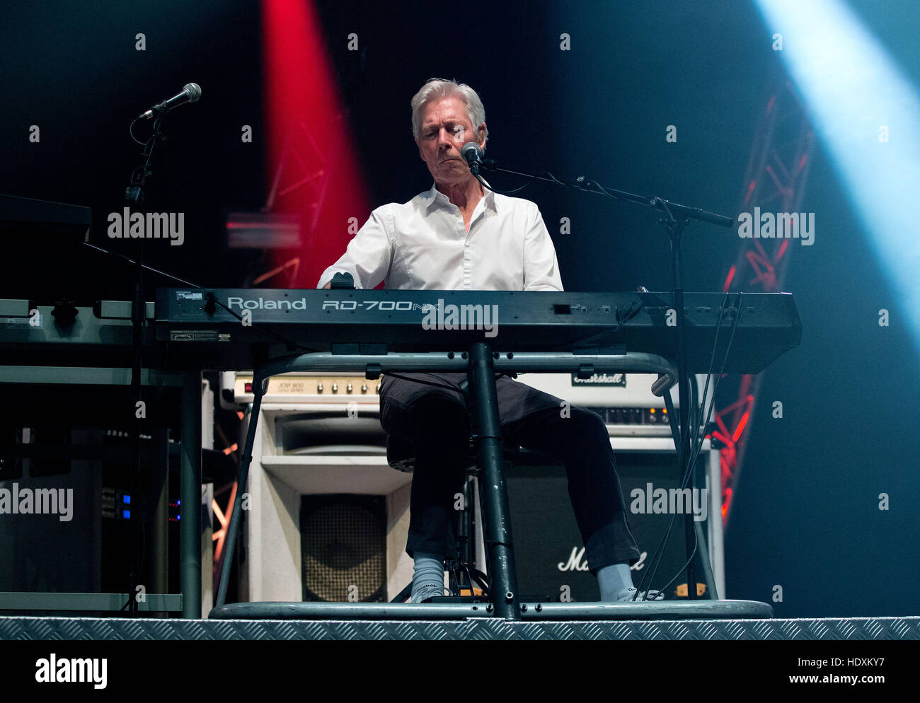 Andy Bown - Status Quo Live - Last of the Electrics Tour - Bournemouth ...