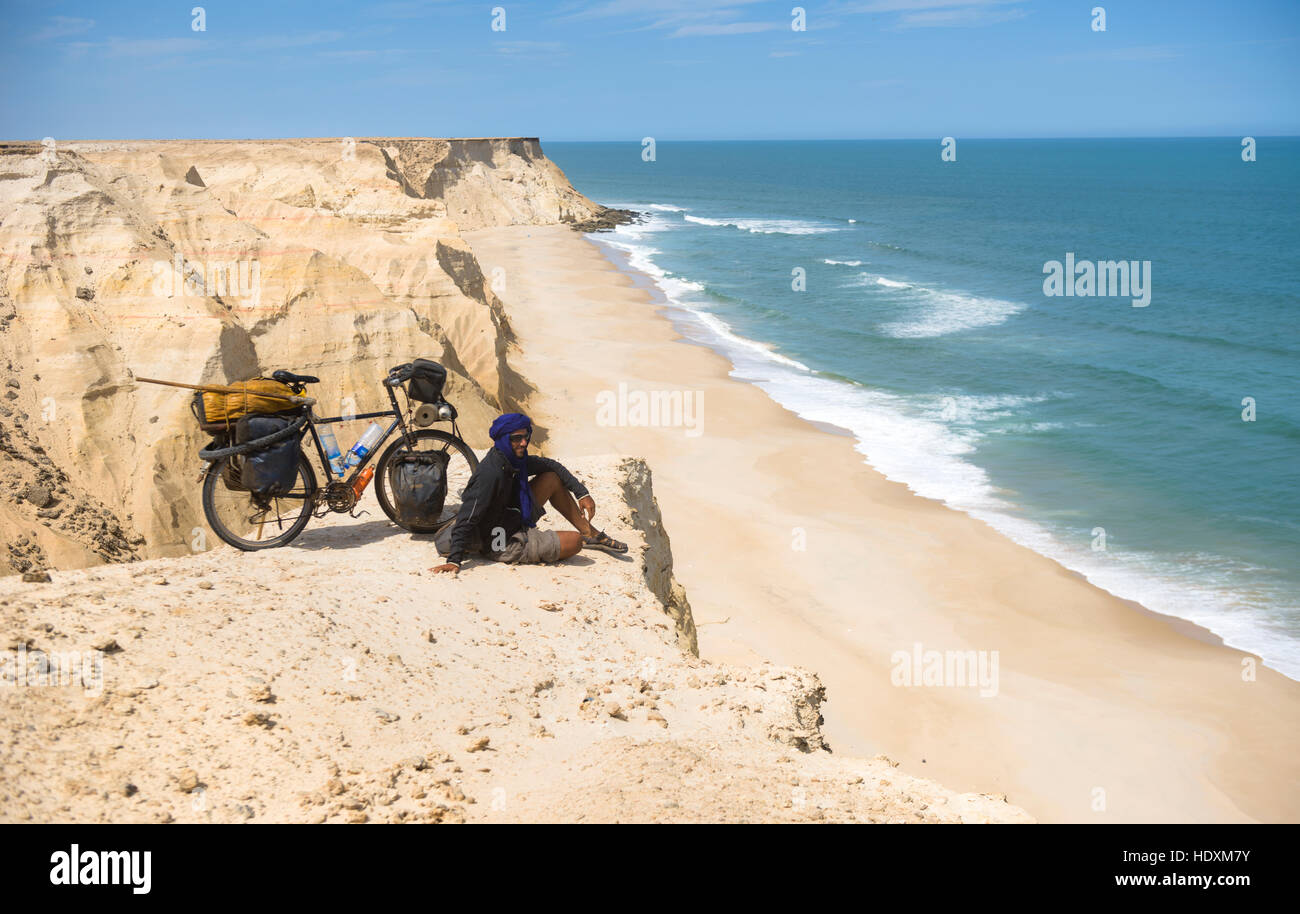 Sahara meets atlantic ocean western hi-res stock photography and images ...