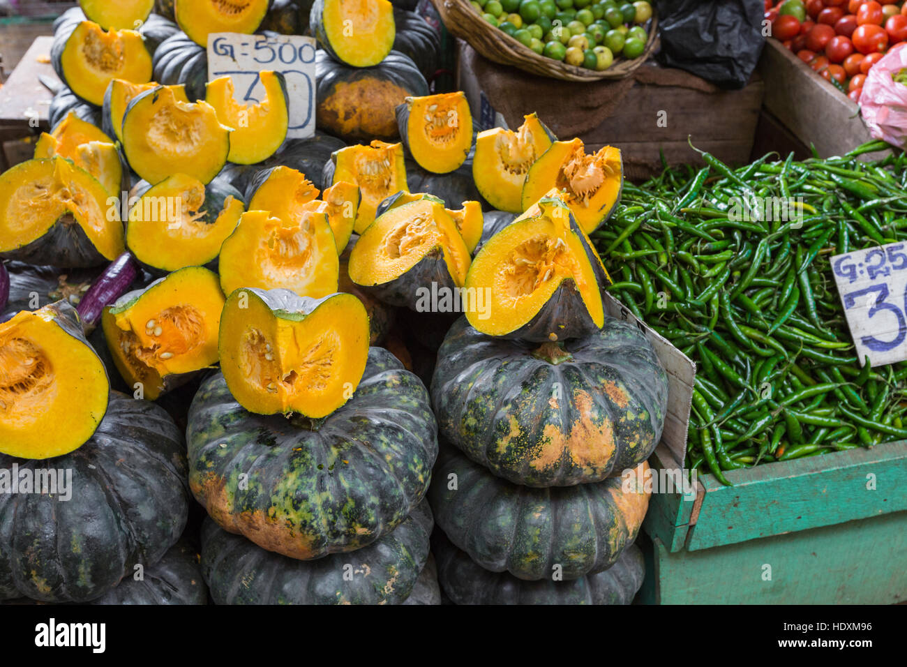 Various vegetables in vegetable shop, Sri Lanka Stock Photo - Alamy