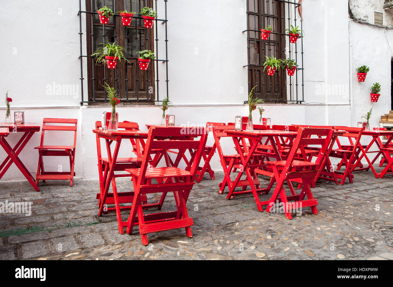 Outdoor terrace bar hi-res stock photography and images - Alamy
