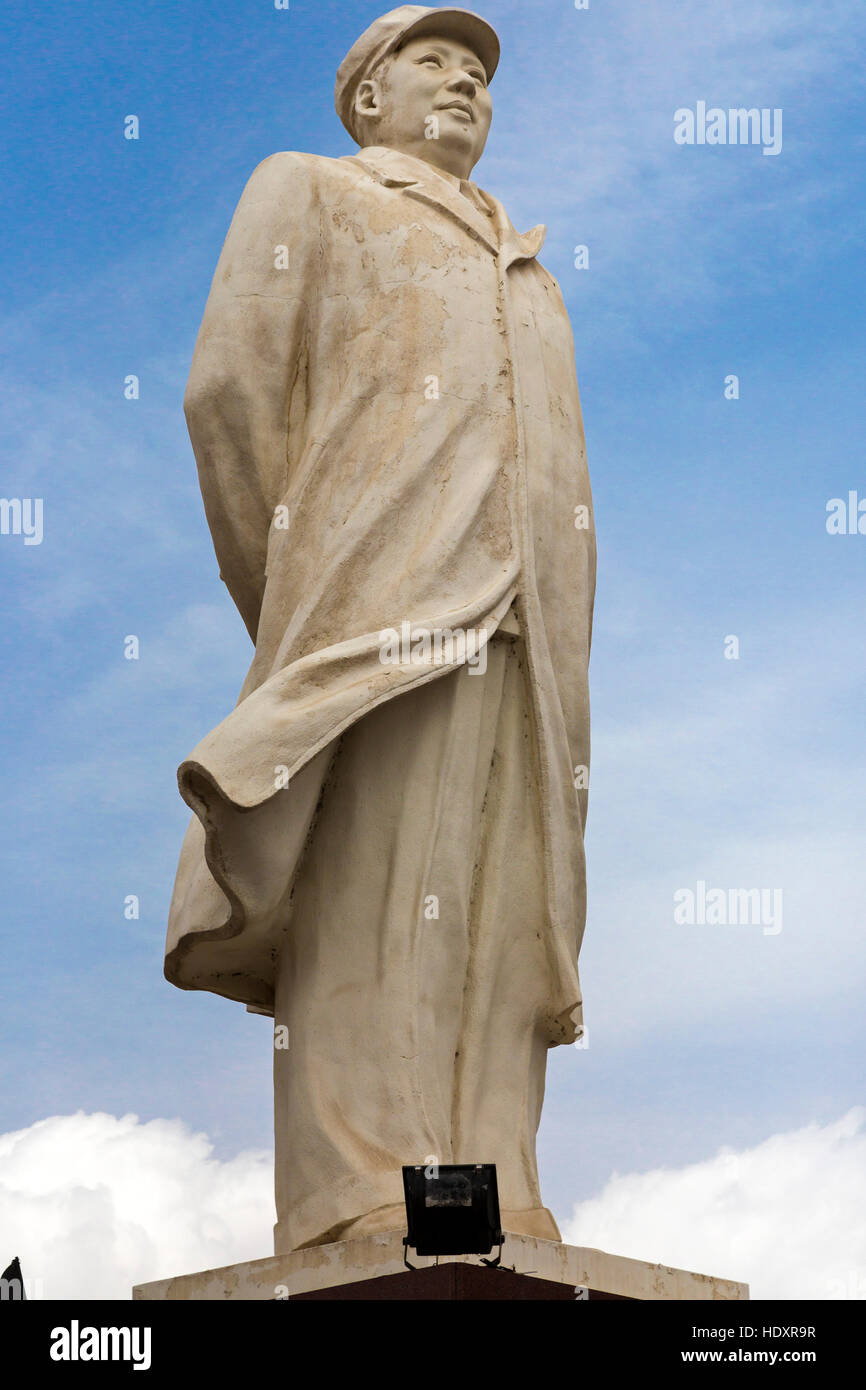 Statue of chinese communist hi-res stock photography and images - Alamy