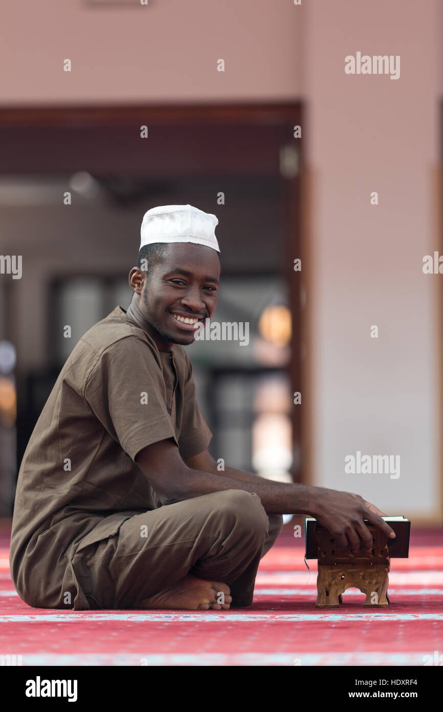 African muslim black young man hi-res stock photography and images - Alamy