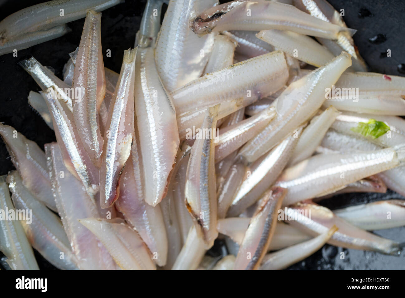 Headless fish hi-res stock photography and images - Alamy