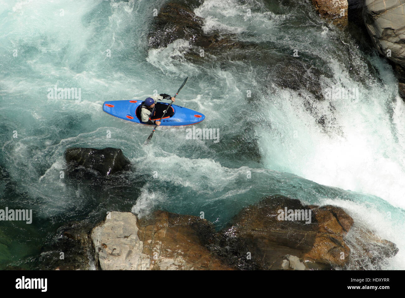 Whitewater kayaking hi-res stock photography and images - Alamy