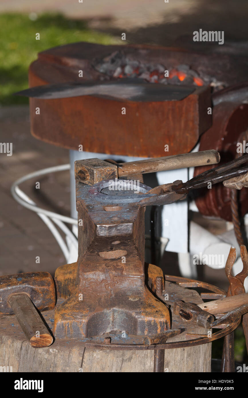 Blacksmith hands hi-res stock photography and images - Alamy