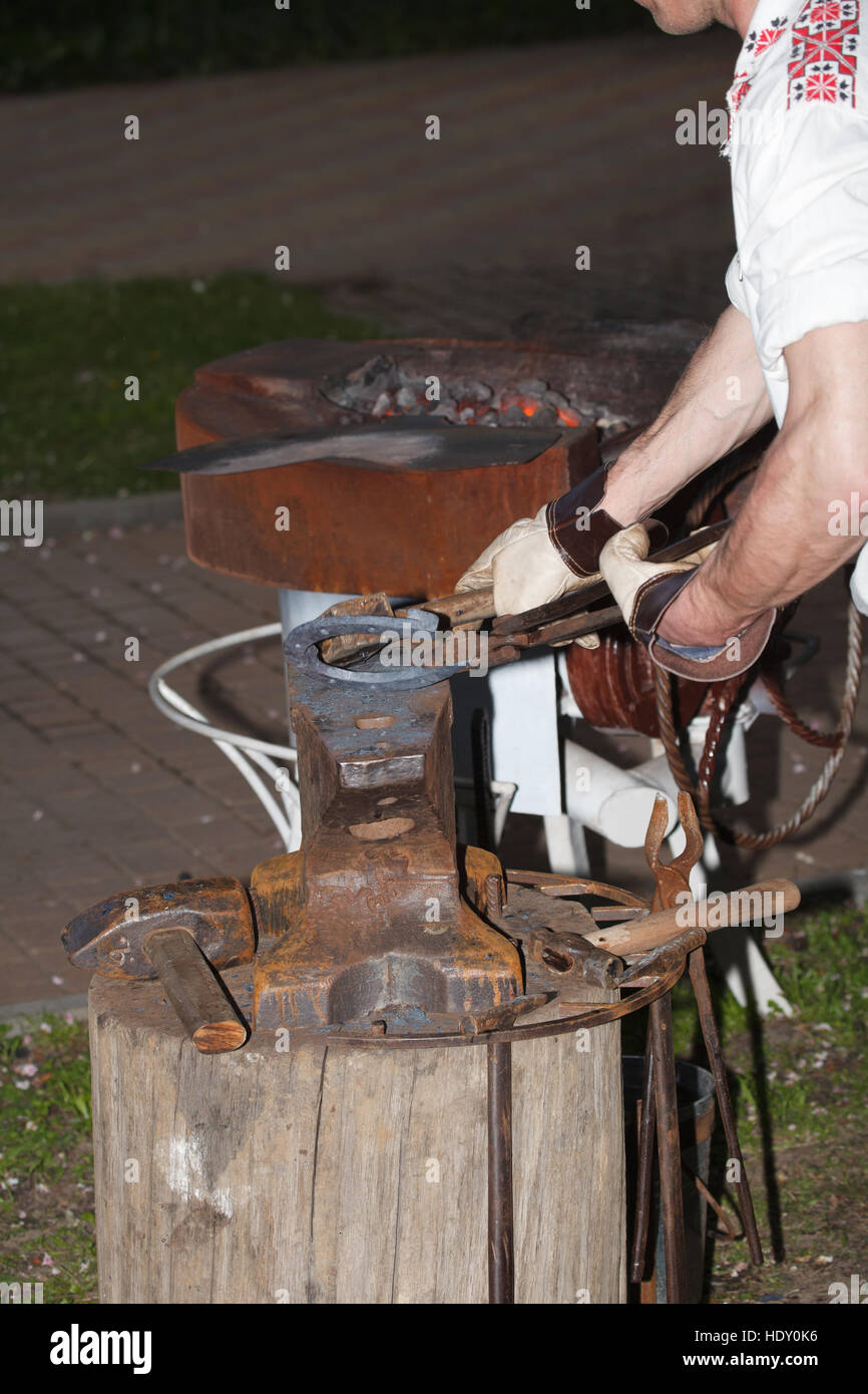 Blacksmith hands hi-res stock photography and images - Alamy