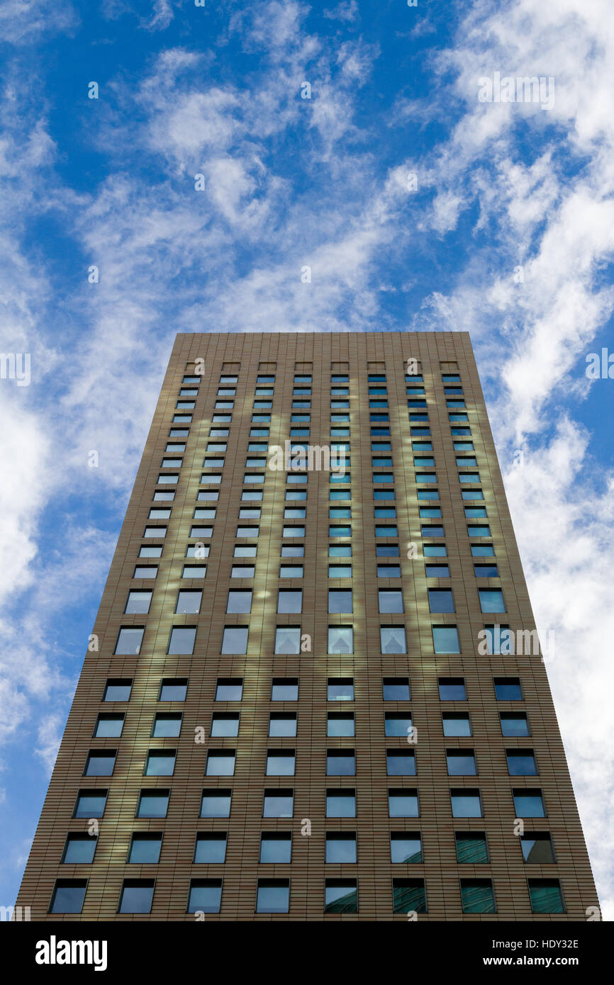 Office building tower hi-res stock photography and images - Alamy