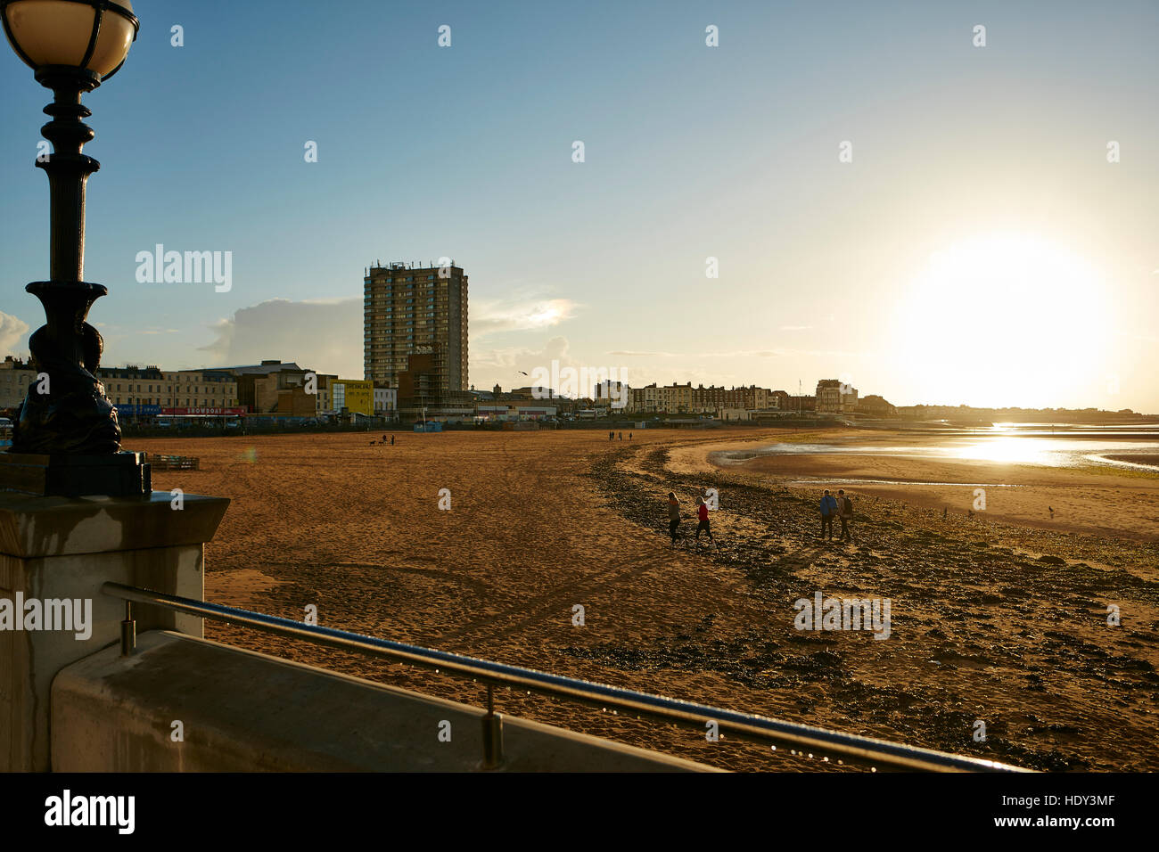 The sunset on the beach in margate Stock Photo - Alamy