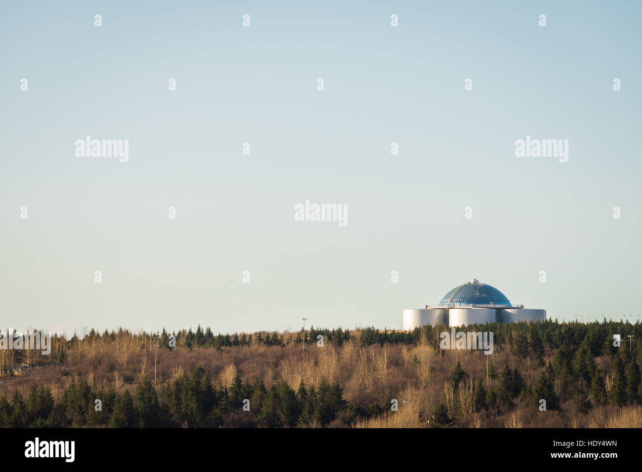 Perlan water storage building in Reykjavik Stock Photo - Alamy