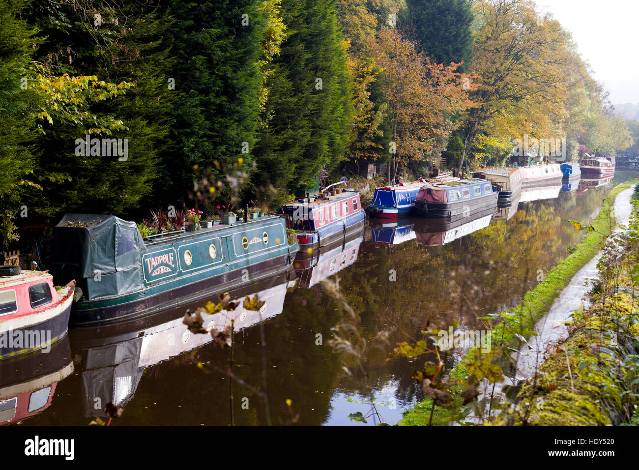 Barges moored on the Rochdale Canal in Hebden Bridge, West Yorkshire ...