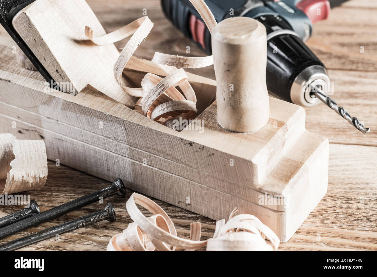 Wooden planer and filings Stock Photo - Alamy